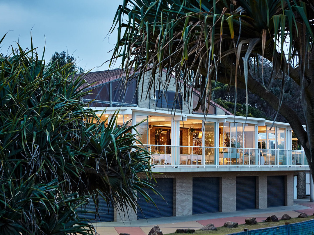 Surf Club Restaurant & Bar - (科夫斯港)餐厅/美食点评 - 餐厅地址/餐厅电话/餐厅周边信息/餐厅推荐菜 ...