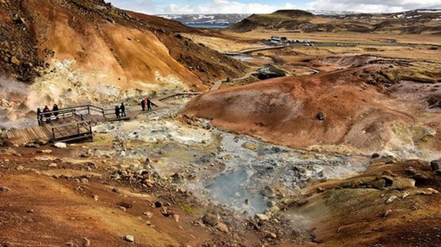 Reykjanes Geopark small-group tour & optional Airport or Blue Lagoon ...