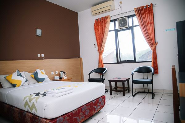 Hotel Handayani预订价格,联系电话位置地址【携程酒店】