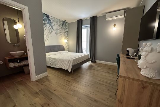 Krysos Luxury Rooms预订价格,联系电话位置地址【携程酒店】