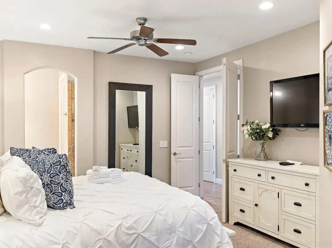 Pool, Hot Tub And Fitness Center - Stunning Contemporary Haven - Washington, UT