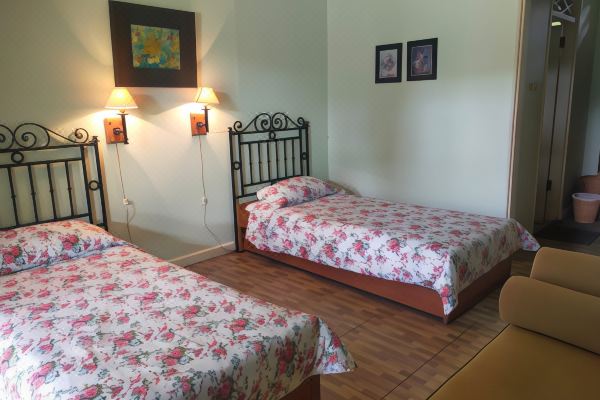 Wisma Saung Nini @Taman Bunga Nusantara预订价格,联系电话位置地址【携程酒店】