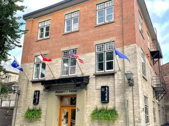 Le 31 Mcmahon - Par Aneyro - Quebec