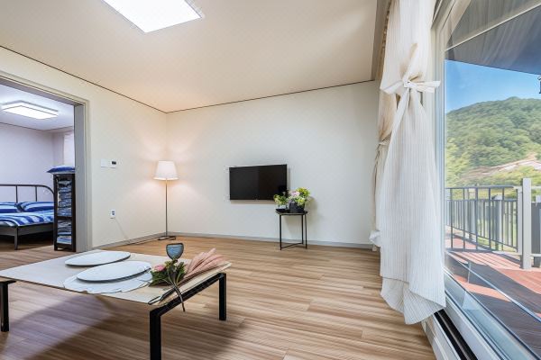 Taechon Teulaesanae Pension预订价格,联系电话位置地址【携程酒店】