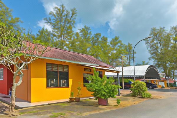 Alia Express Bari Indah预订价格,联系电话位置地址【携程酒店】