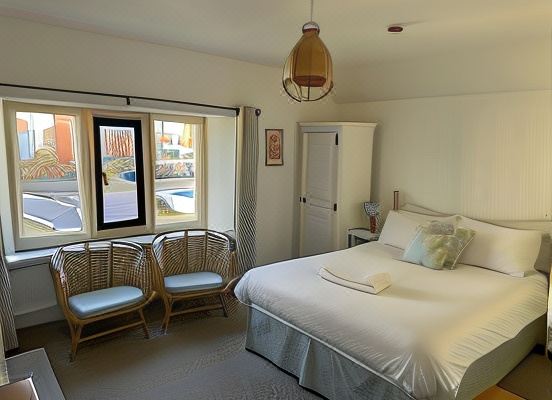 Bay View Guest House预订价格,联系电话位置地址【携程酒店】