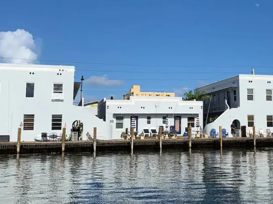 Stunning Water Views And Sunset Experience - Charming Oasis Retreat - North Miami Beach, FL