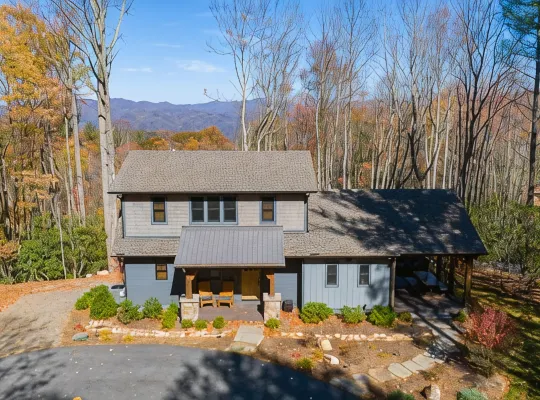 Stunning Views And Cozy Hot Tub - Charming Mountain Retreat - Beech Mountain, NC