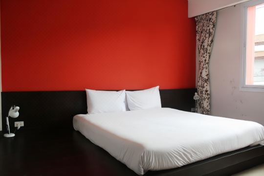 查汶海中心酒店(Chaweng Center Hotel)预订价格,联系电话位置地址【携程酒店】