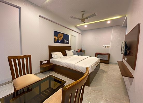 Hotel Swaraj预订价格,联系电话位置地址【携程酒店】