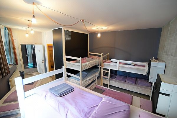 正大光明旅馆(Hostel Fair and Square)预订价格,联系电话位置地址【携程酒店】