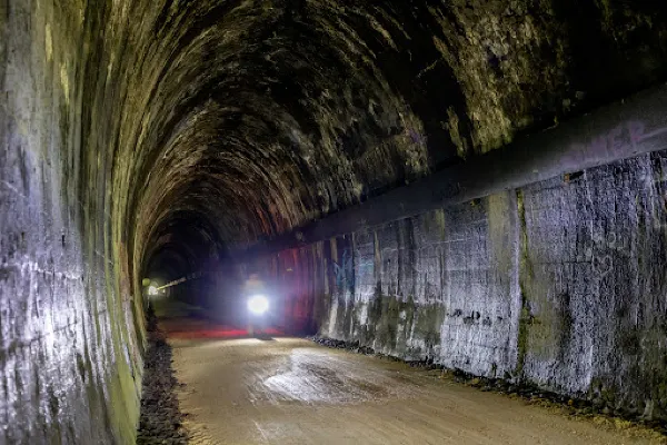 Northern Rivers Rail Trail Burringbar Range Tunnel|默威倫巴Northern Rivers ...
