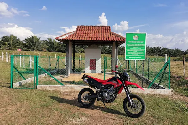Batu Sempadan British Siam (British And Siamese Boundary Stone)|居林Batu ...