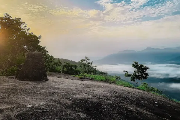 Mayiladum para view point puralimala|坎納諾爾Mayiladum para view point ...