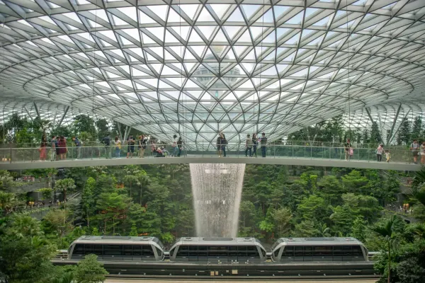 Jewel Changi Airport Waterfall - World's Tallest Indoor Waterfall ...