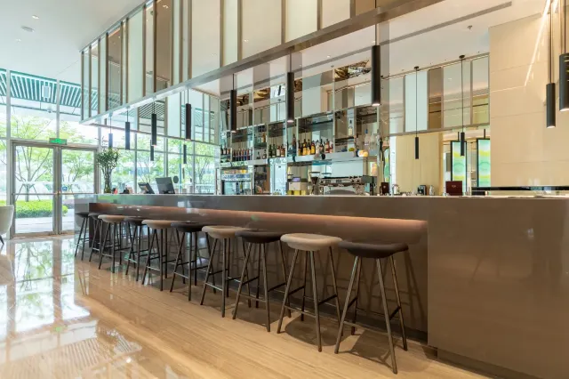 Compare Top 10 Courtyard By Marriott Shanghai - Locations, Reviews and ...