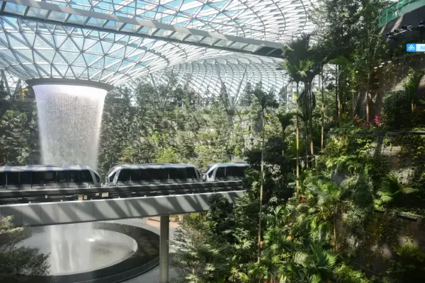 Jewel Changi Airport Waterfall - World's Tallest Indoor Waterfall ...