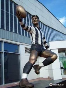 【携程攻略】上海John Landy And Ron Clarke - Sportsmanship Statue图片,上海John Landy ...