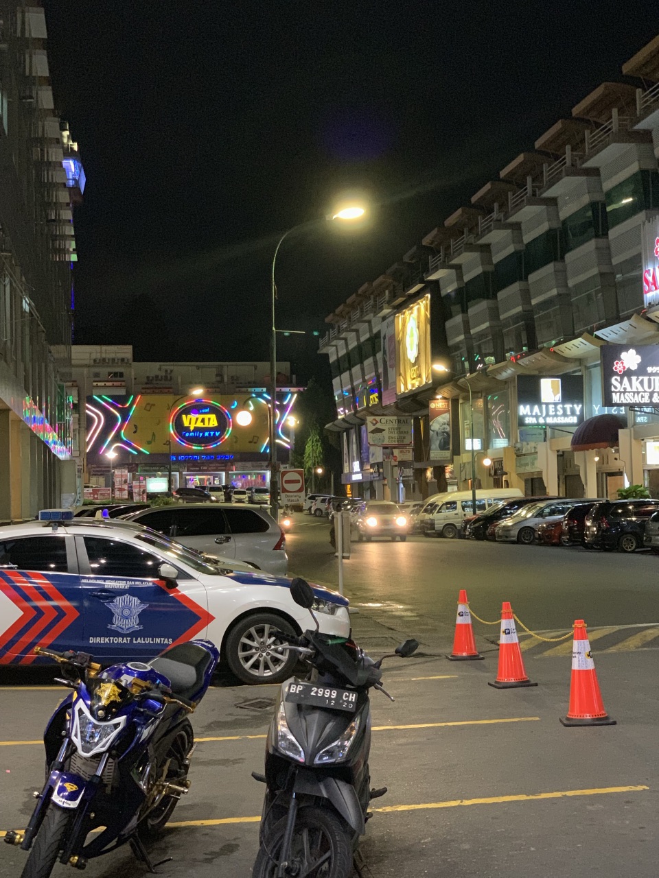 纳柯亚Nagoya Hill Shopping Mall购物攻略,Nagoya Hill Shopping Mall物中心/地址/电话/营业 ...