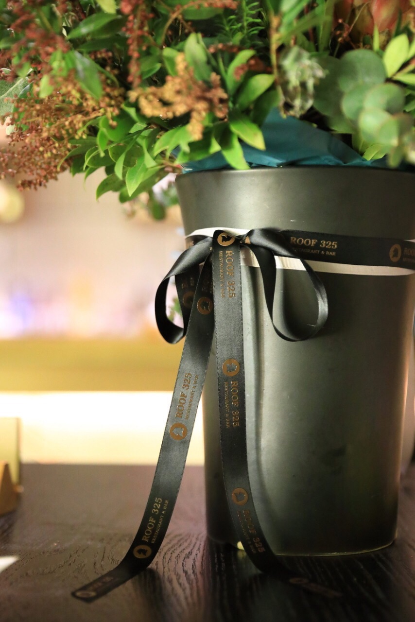 上海ROOF 325 RESTAURANT&BAR攻略,ROOF 325 RESTAURANT&BAR特色菜推荐/菜单/人均消费/电话/地址 ...