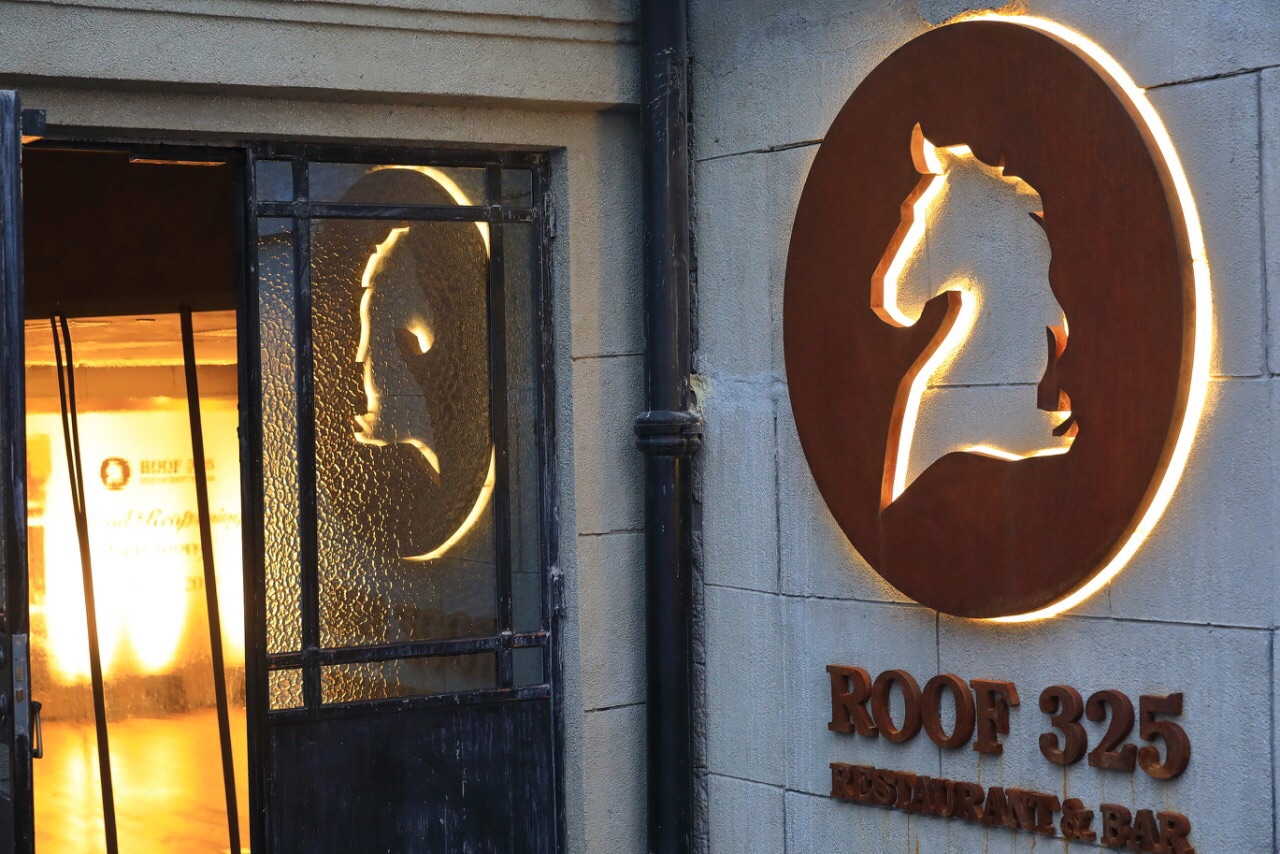 上海ROOF 325 RESTAURANT BAR攻略,ROOF 325 RESTAURANT BAR特色菜推荐/菜单/人均消费/电话/地址 ...