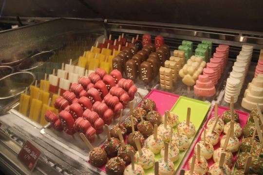 【携程攻略】新加坡Candylicious Resorts World Sentosa Singapore购物,最大的糖果店，会有很多糖果 ...