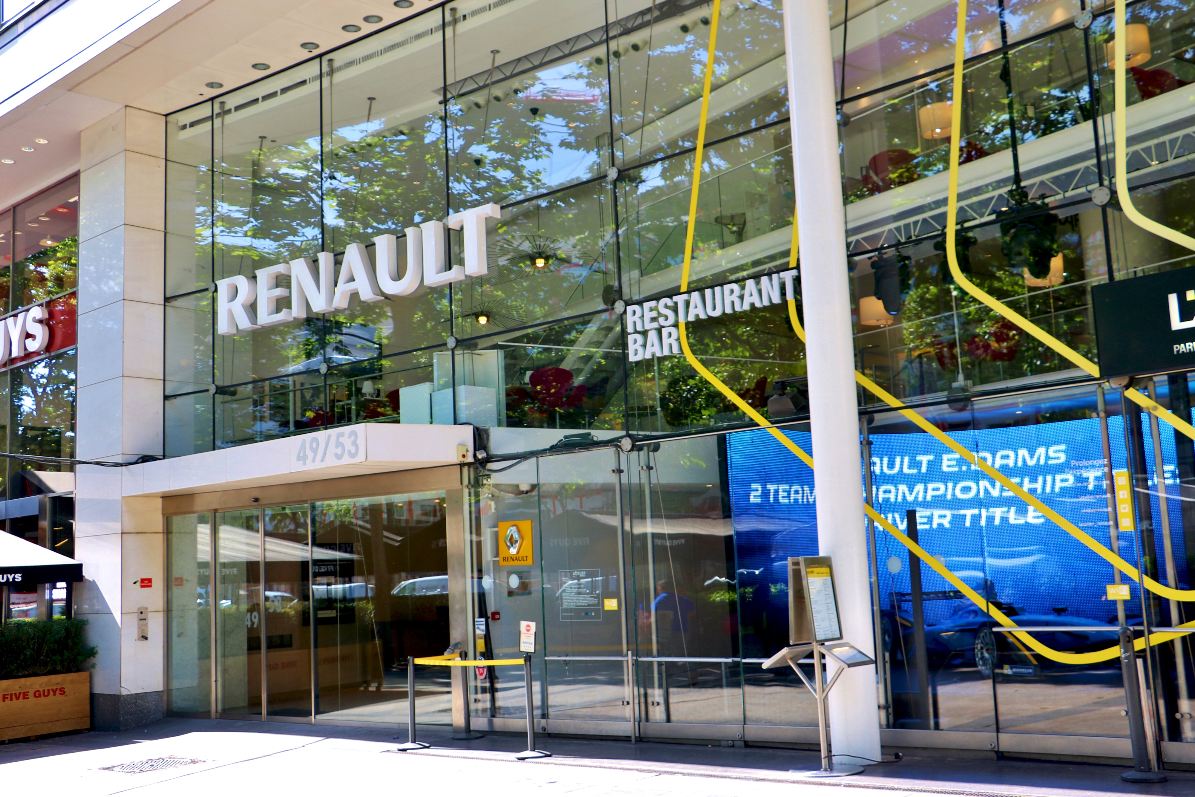 Maison Renault Bruxelles | Ventana Blog