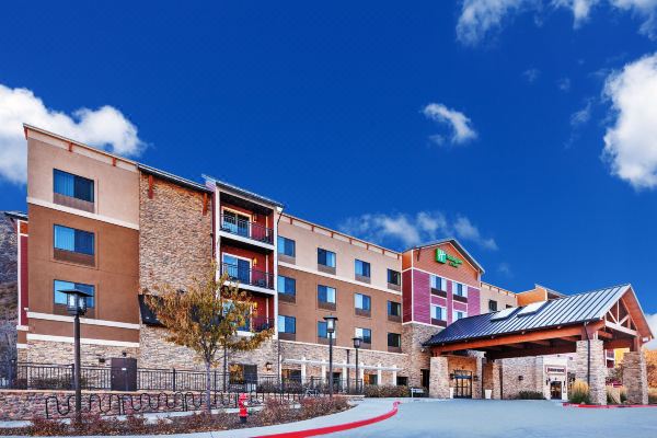 Holiday Inn & Suites 杜兰戈(Holiday Inn & Suites Durango Downtown)预订价格,联系 ...