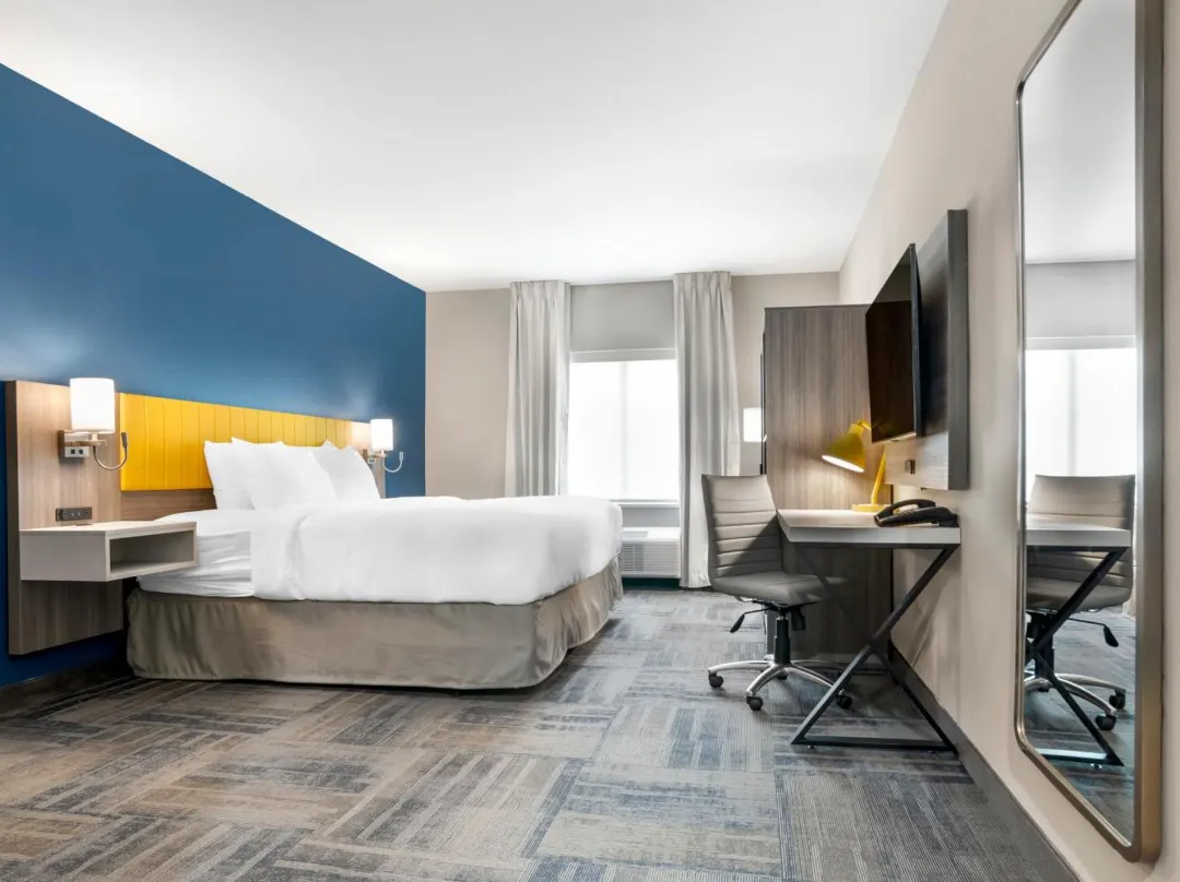 Comfort Inn & Suites Destin Near Henderson Beach - Destin, FL