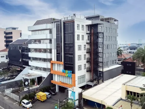 Front One Boutique Hotel Taman Anggrek - Jakarta