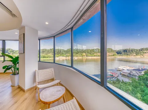 Jiangshang Lingyun · Qingwan Hotel - Leshan