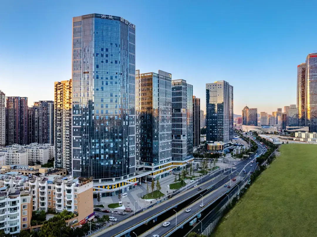 Park Wins High Altitude View Hotel - Kunming