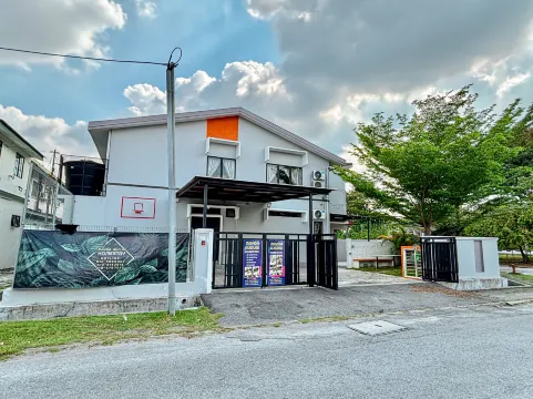 Auguri Bercham Landed | 6br | Karaoke Set | Bbq - Ipoh