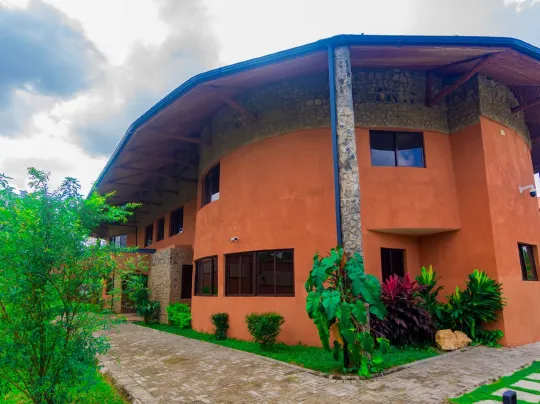 Trois Ore Residences And Green Earth Bistro - Ibadan