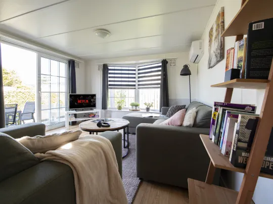 Chic Garden Hideaway ~ Stylish Lounges ~ Parking! - North Brabant