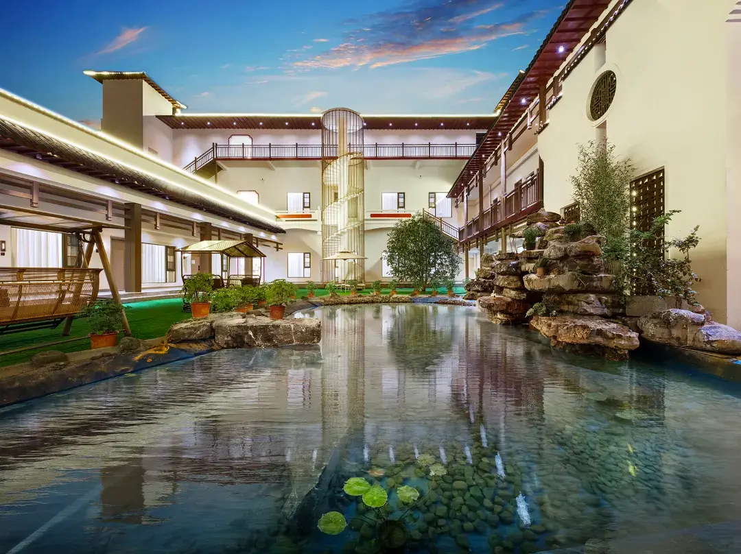 Qianna Qianxun Hotel - Luoyang