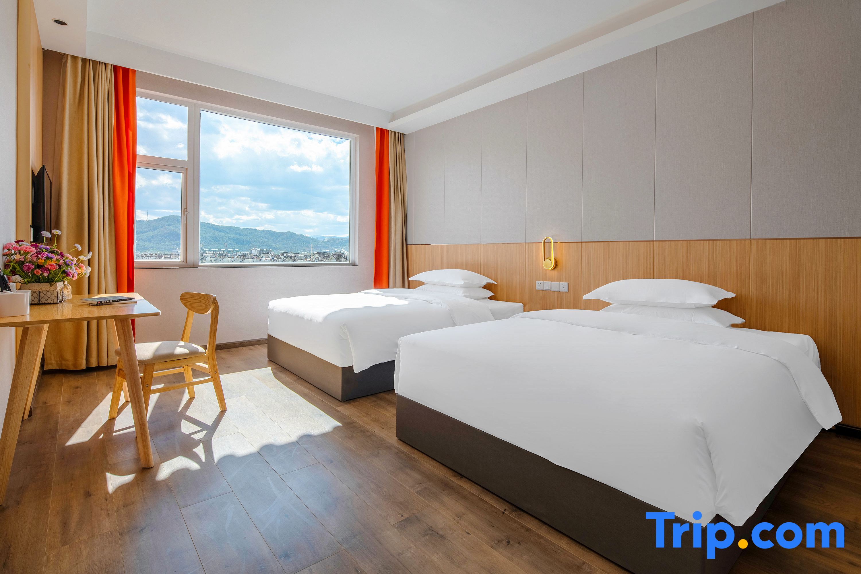 Yicheng Hotel (Lijiang Ancient City Airport Bus Station) 预订 / 交通手段信息 ...