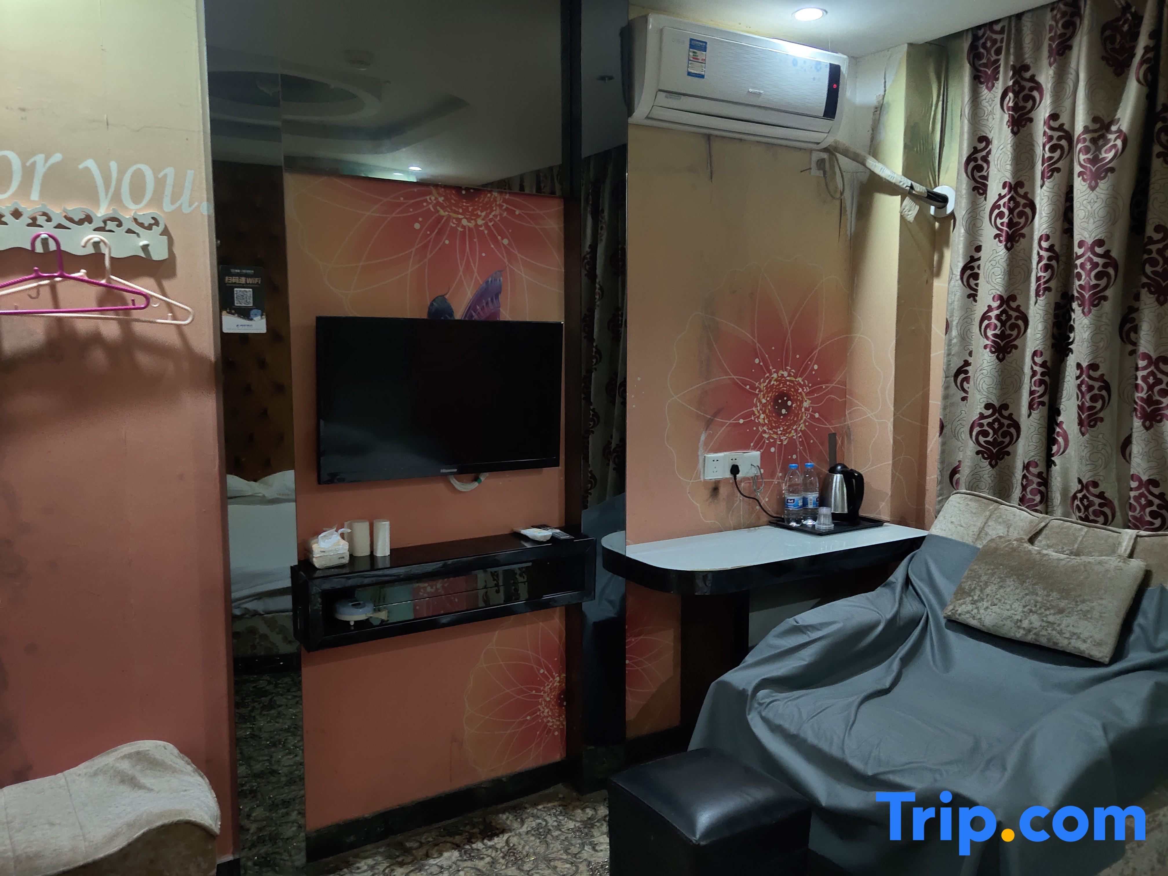 Shanghai Youai Theme Hotel (Songjiang Renmin North Road) 予約 / アクセス情報 ...