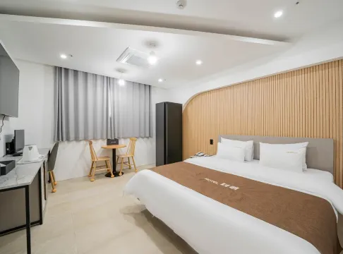Goesan Hotel The King - Chungju
