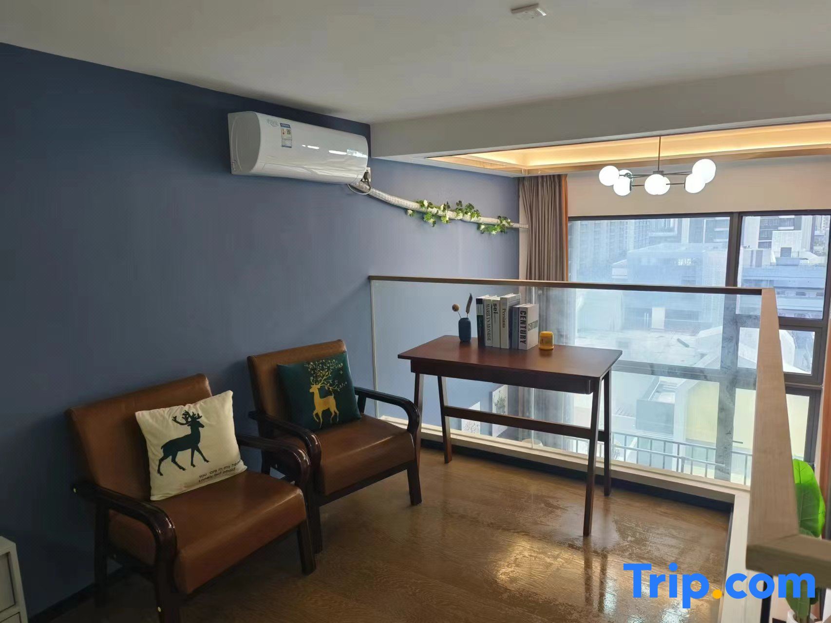 Meichao Apartment (Zhuhai North Railway Station) Book / Directions ...