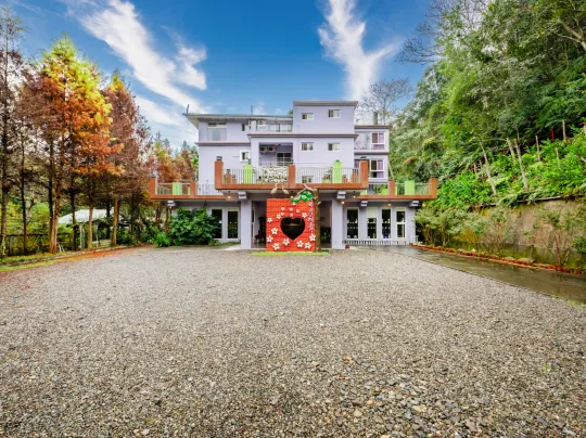 Sun Moon Tong Dance - Puli Township