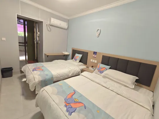 Autumn Maple Guesthouse - Kunming