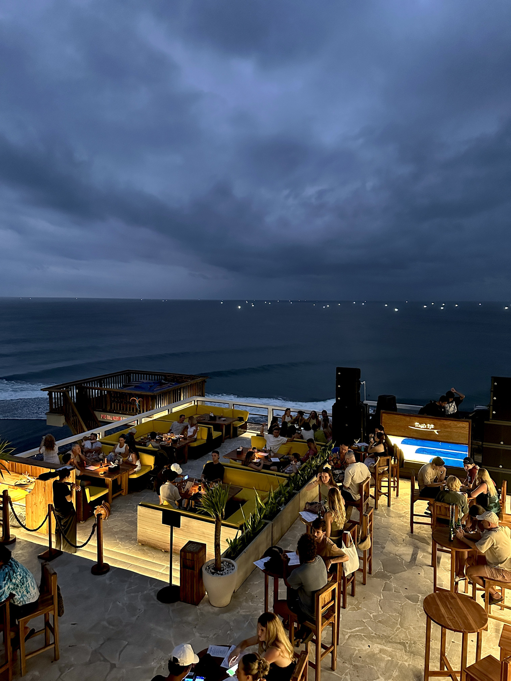 巴厘岛Malini Uluwatu - SEAFOOD & SUNSET攻略,Malini Uluwatu - SEAFOOD ...