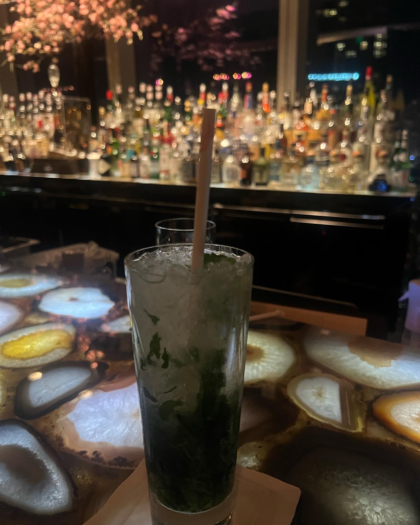 广州广州四季酒店·Tian bar 天吧攻略,广州四季酒店·Tian bar 天吧特色菜推荐/菜单/人均消费/电话/地址/菜系/点评/营业时间 ...