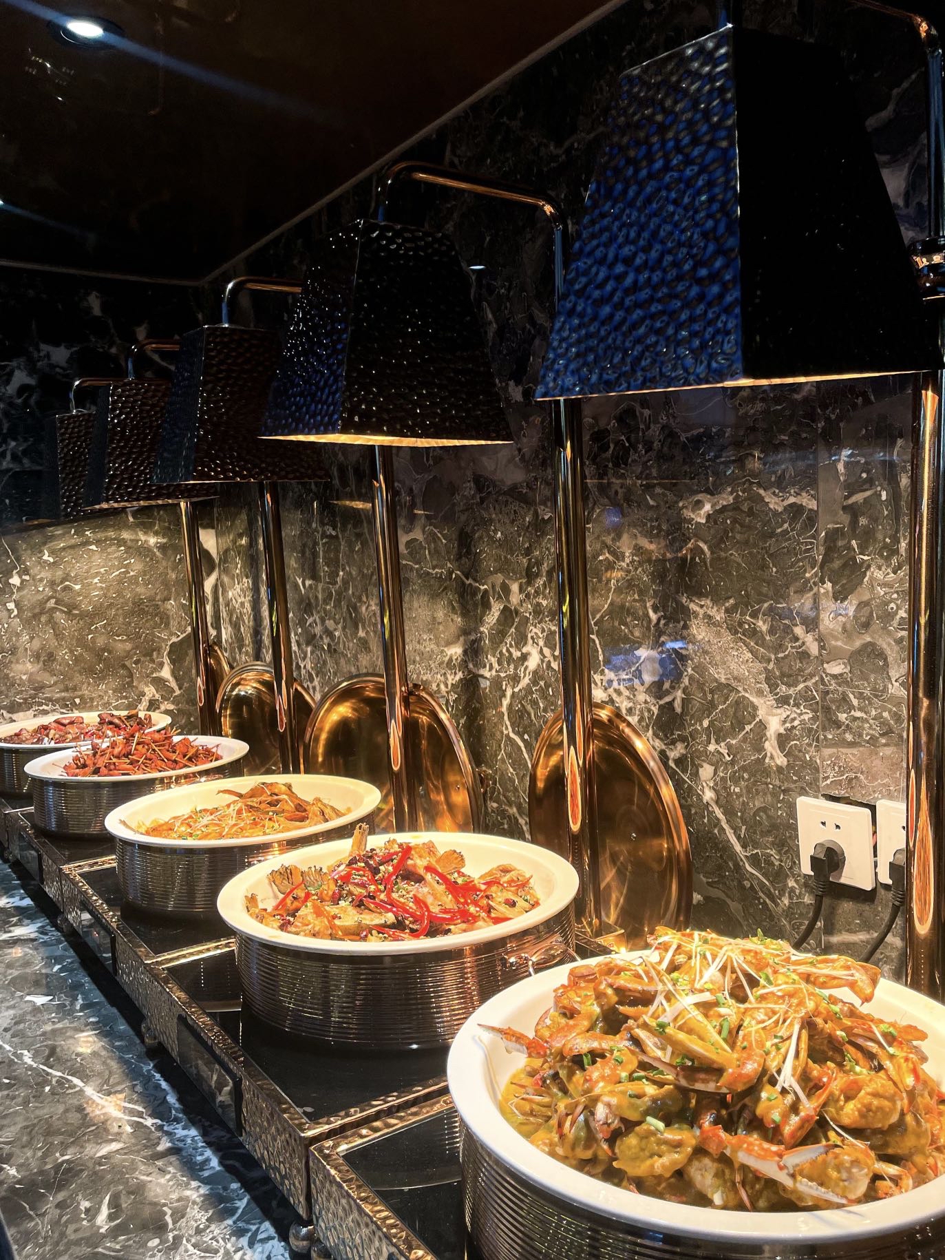 重庆井里海鲜自助金牌店(万象城店)攻略,井里海鲜自助金牌店(万象城店)特色菜推荐/菜单/人均消费/电话/地址/菜系/点评/营业时间【携程美食】