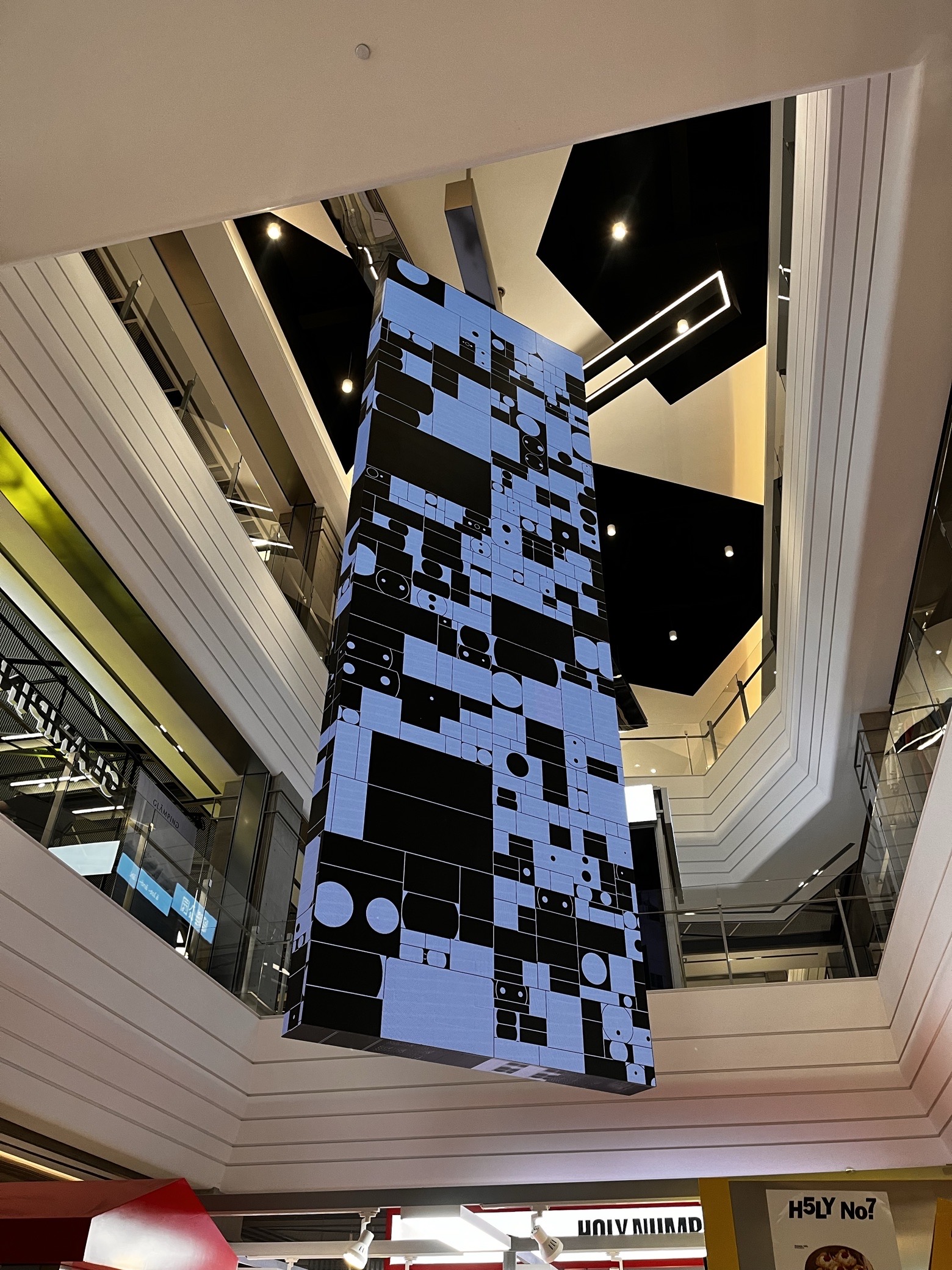 成都COSMO成都购物攻略,COSMO成都物中心/地址/电话/营业时间【携程攻略】