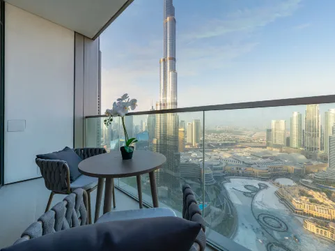 Sky-high Burj Khalifa And Fountain Views - Dubai