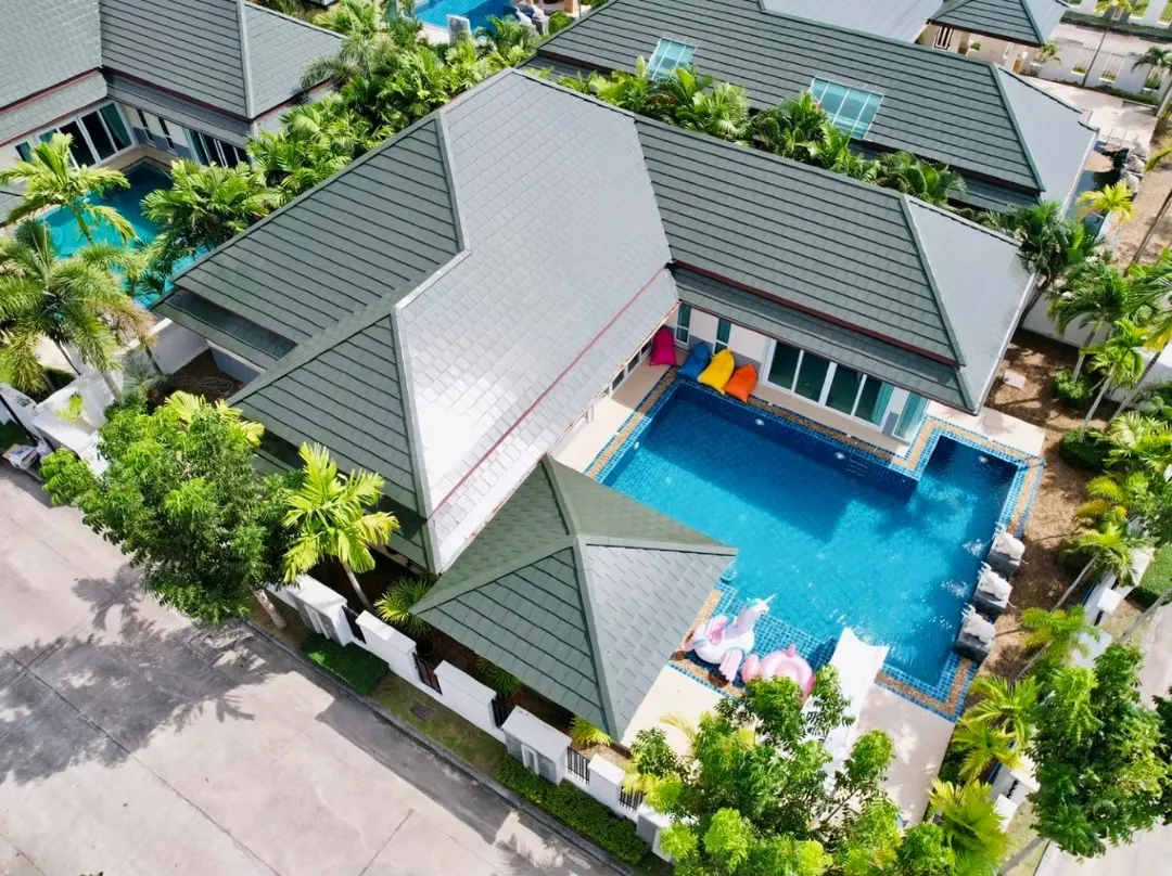 Play  Around Pool Villa - Pattaya