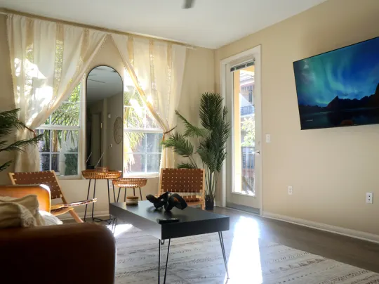 Luxury Haven Steps From Santa Ana Zoo & Cultural Gems - Huntington Beach, CA