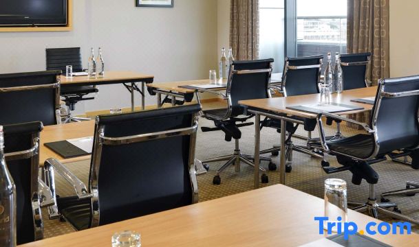 Limerick Strand Hotel 予約 / アクセス情報 - NAVITIME Transit